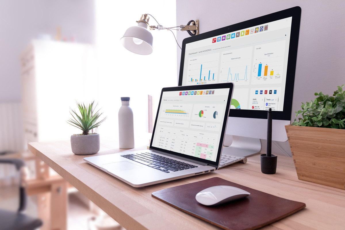 Découvrez l'histoire de la startup Simple CRM | J' ️ les startups