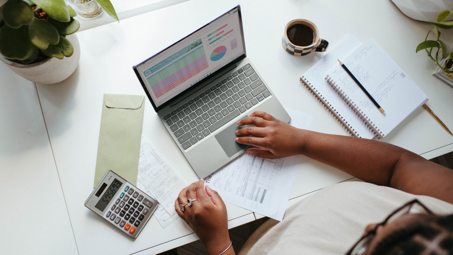 Comment créer sa startup en ligne ? - Les Edito de J' ️ les startups